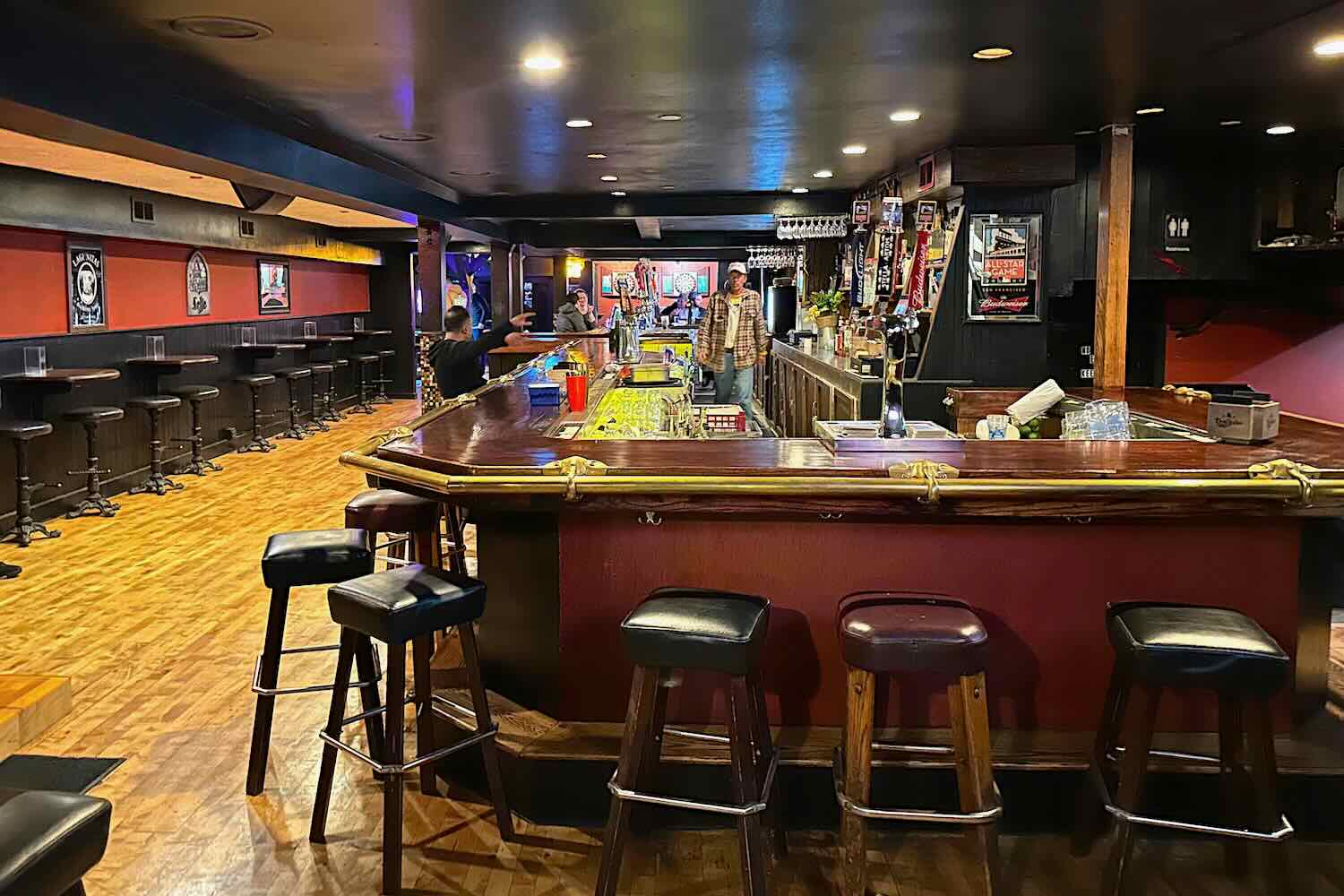 Bar None Reopens as The Union Street Ale House - CrawlSF